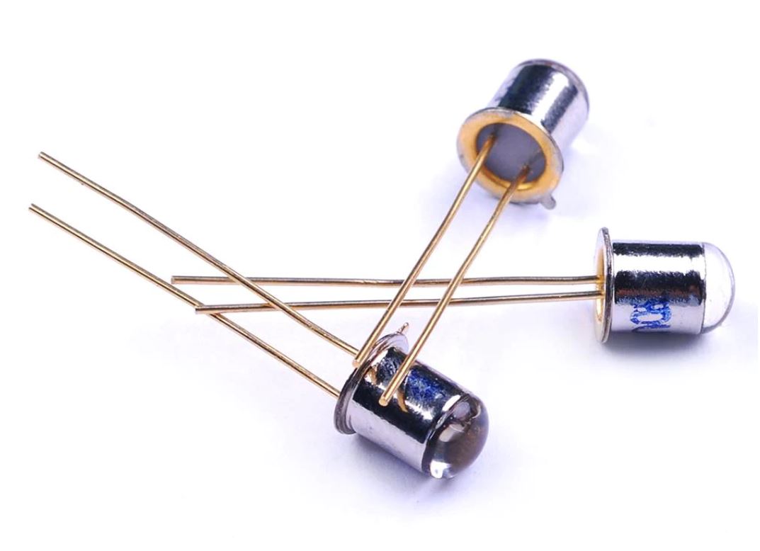 Photo transistor 3DU33 - 15VDC working voltage.