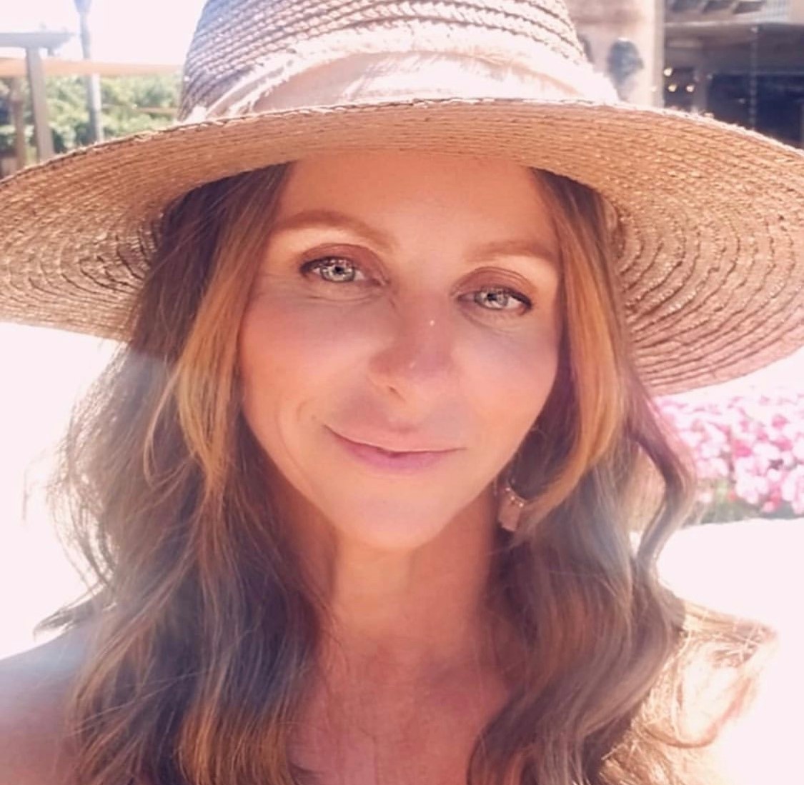 MEET CHRISTINE RHEINHARDT - Heart and Hair