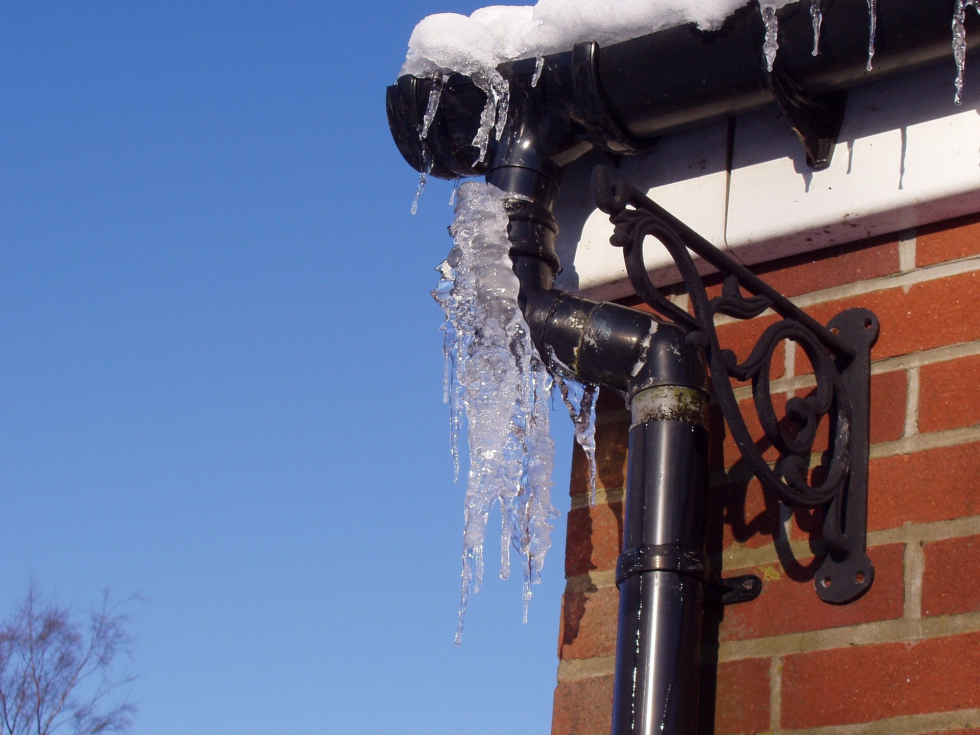 What to Do About Frozen Pipes - Silicone Depot