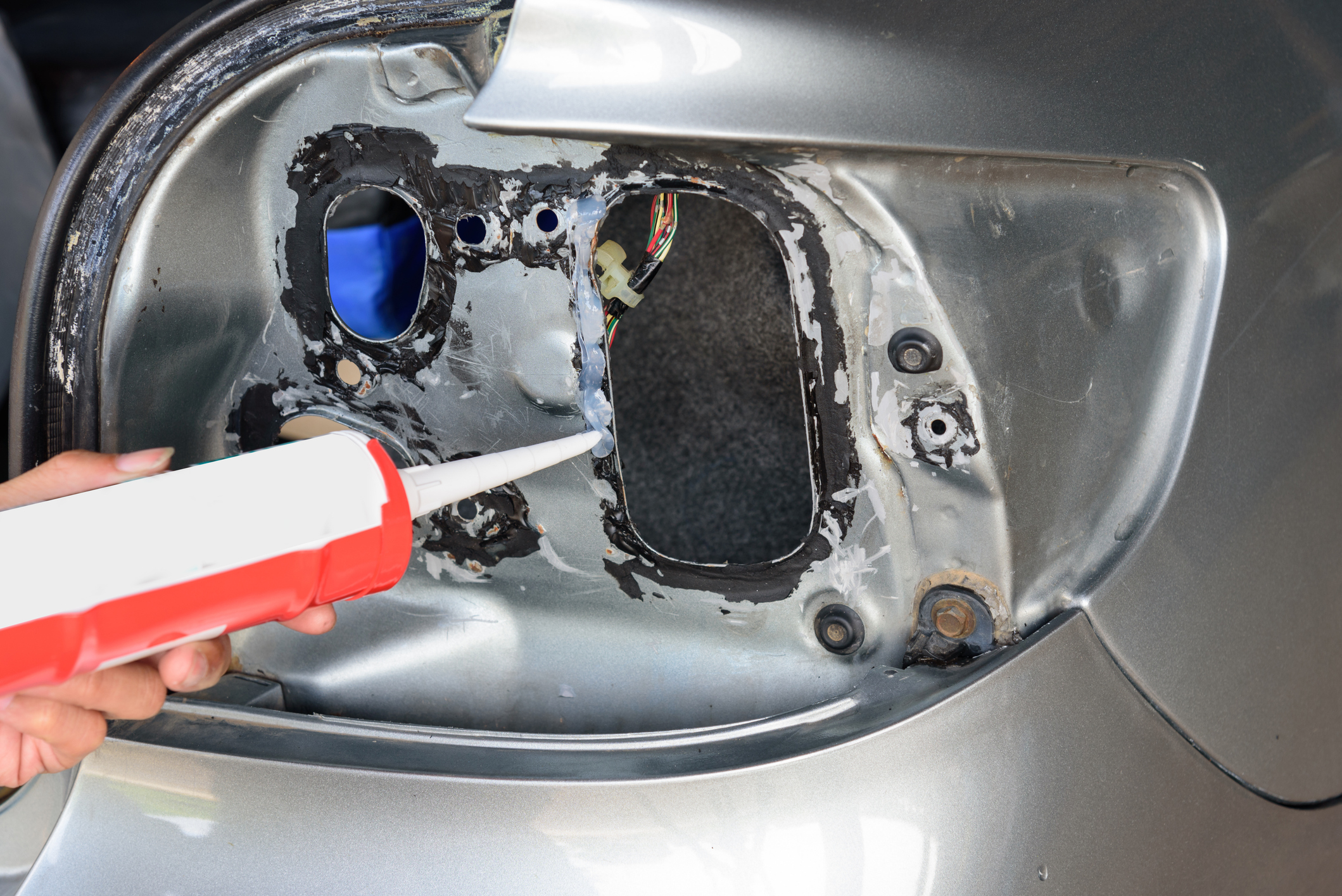 Are There Oil Resistant Silicone Sealants? - Silicone Depot