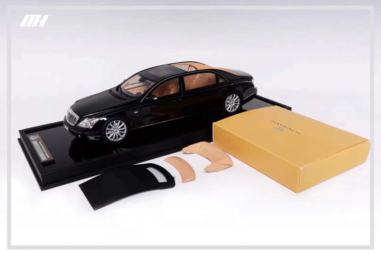 1/18 Motorhelix Mercedes Maybach 62S Landaulet (Metallic Black) Resin ...