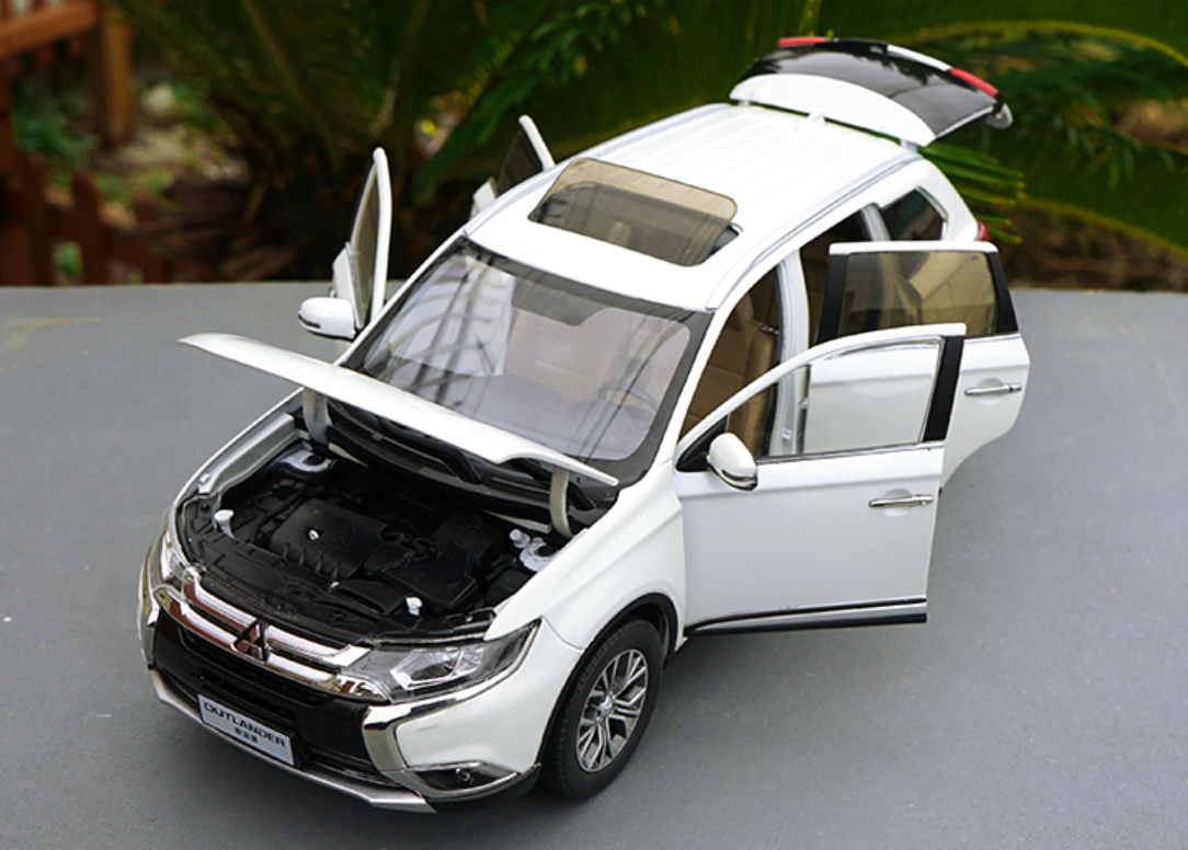 1/18 Dealer Edition Mitsubishi Outlander (White) Diecast Car Model ...
