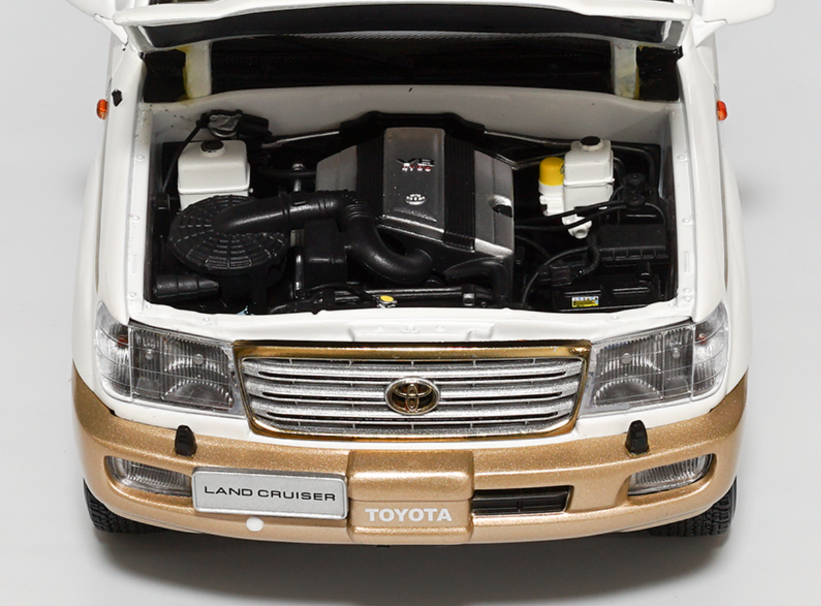 1/18 Dealer Edition 2005 Toyota Land Cruiser LC100 (White) Diecast Car ...