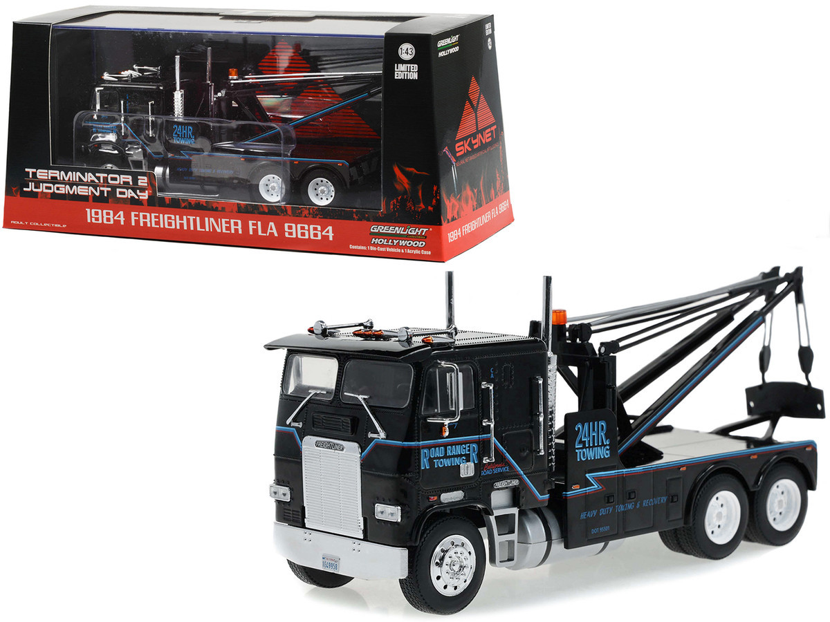 1/43 Greenlight 1984 Freightliner FLA 9664 Tow Truck Black "Road Ranger ...