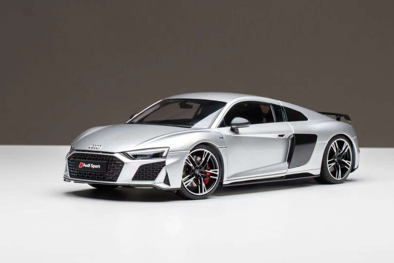 1/18 Kengfai Audi R8 2nd Generation Type 4S Hardtop (Silver) Diecast ...