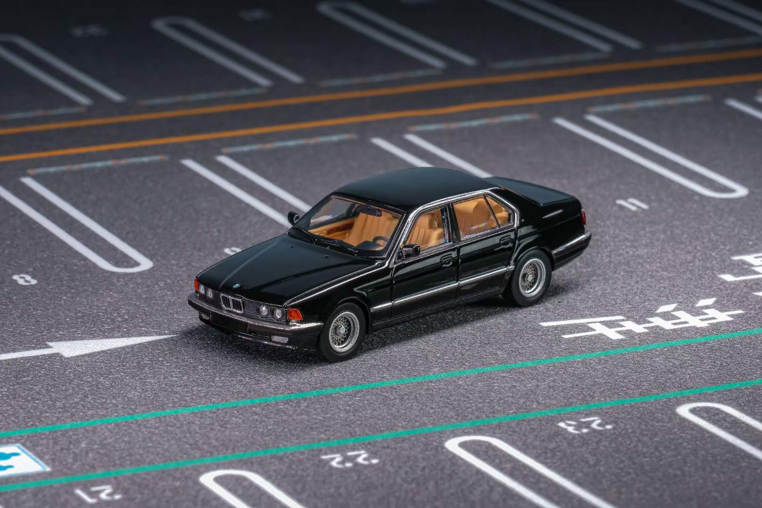 1/64 DCM BMW E32 7-Series Sedan (Black) Diecast Car Model - LIVECARMODEL.com