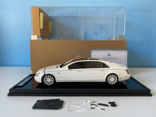 1/18 Motorhelix Cadillac President Limousine "The Beast" Resin Car ...