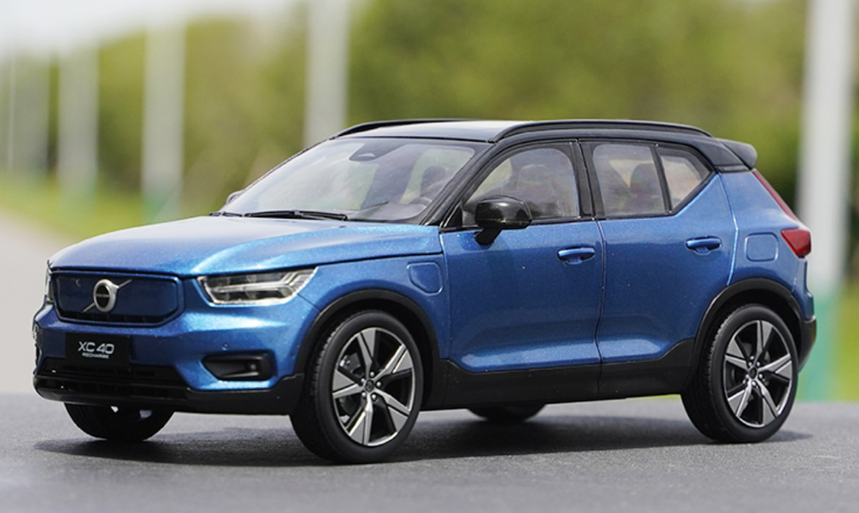 1/18 Dealer Edition 2022 Volvo XC40 XC 40 Recharge (Blue) Diecast Car ...