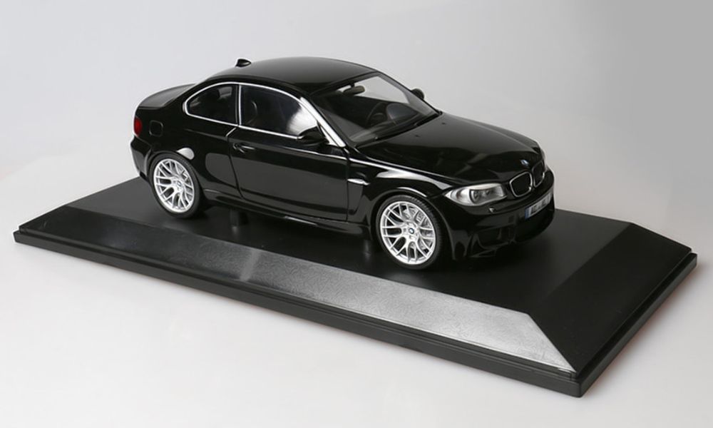 6 Luxury Cars You Need in Your Model Car Collection - LIVECARMODEL.com