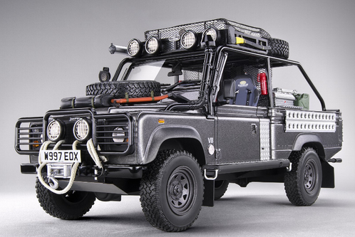 1/18 Kyosho 2001 Land Rover Defender Lara Croft Tomb Raider Movie ...