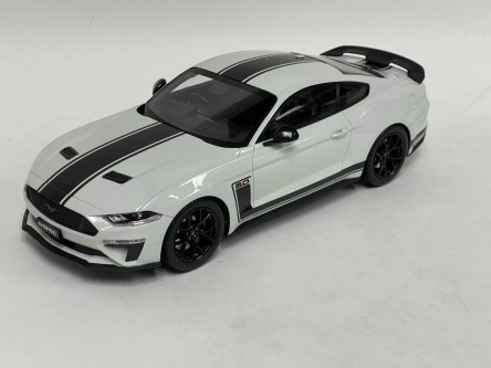 1/18 Authentic Collectables Ford Mustang R-Spec 5.0 (White with Black ...