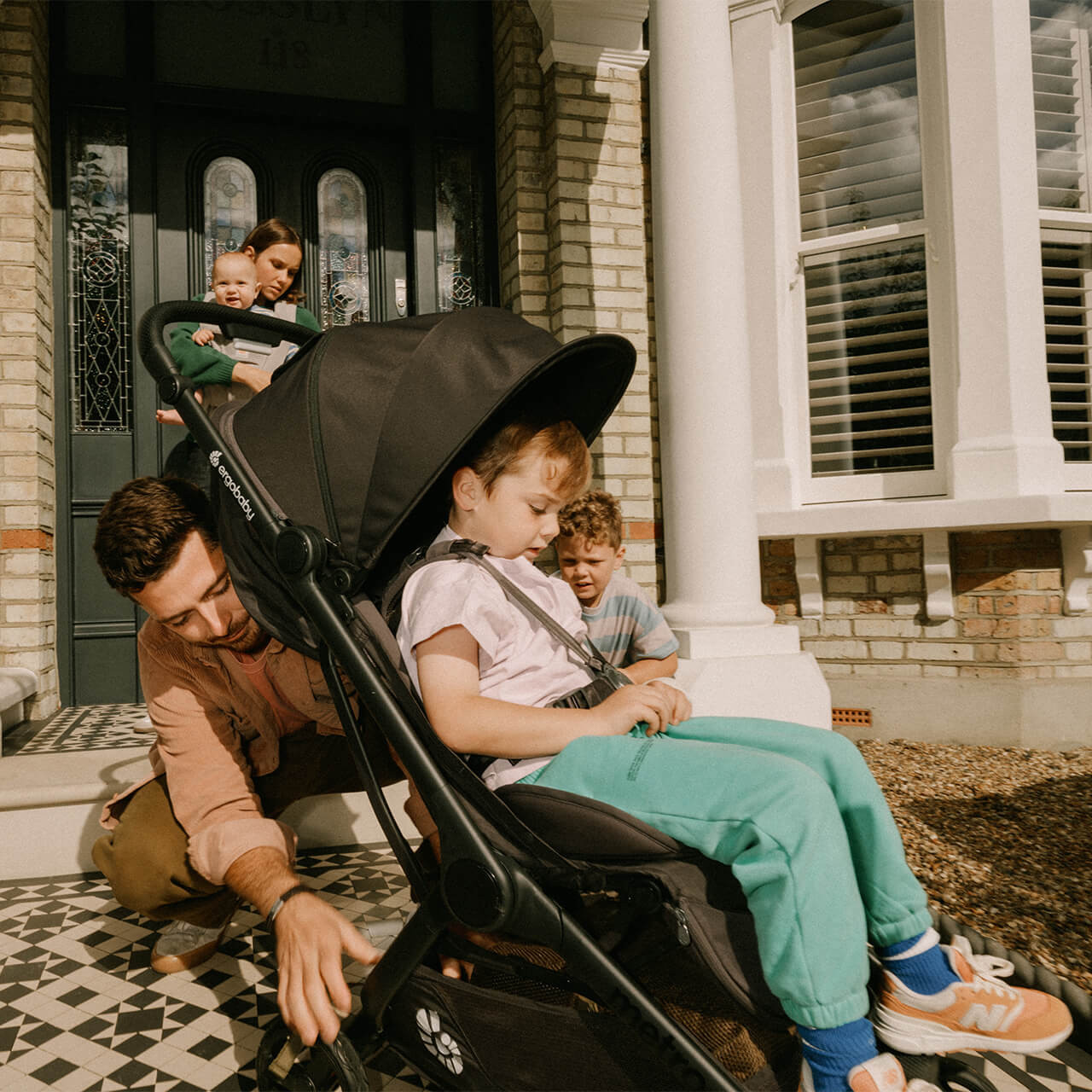 Ergobaby Metro 3 Compact Stroller - Onyx Black | Winstanleys Pramworld