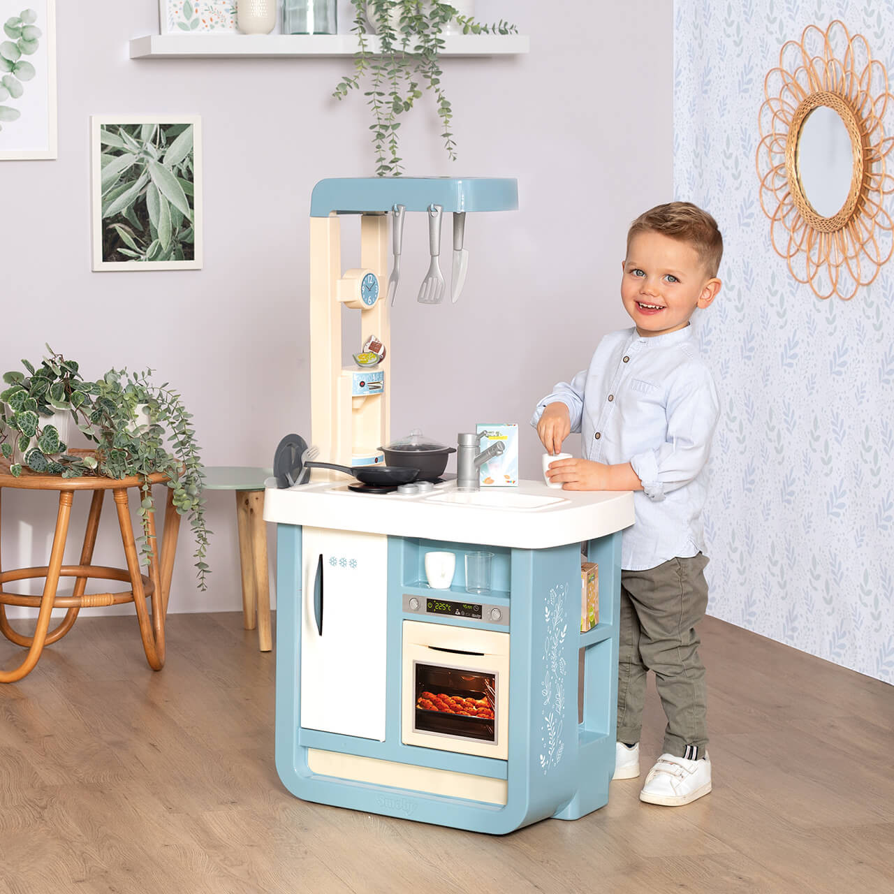 Smoby Bon Appetit Kitchen | Winstanleys Pramworld