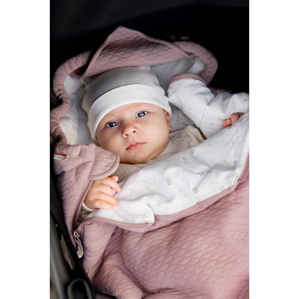 Voksi Breeze Light - Soft Grape Fields | Winstanleys Pramworld