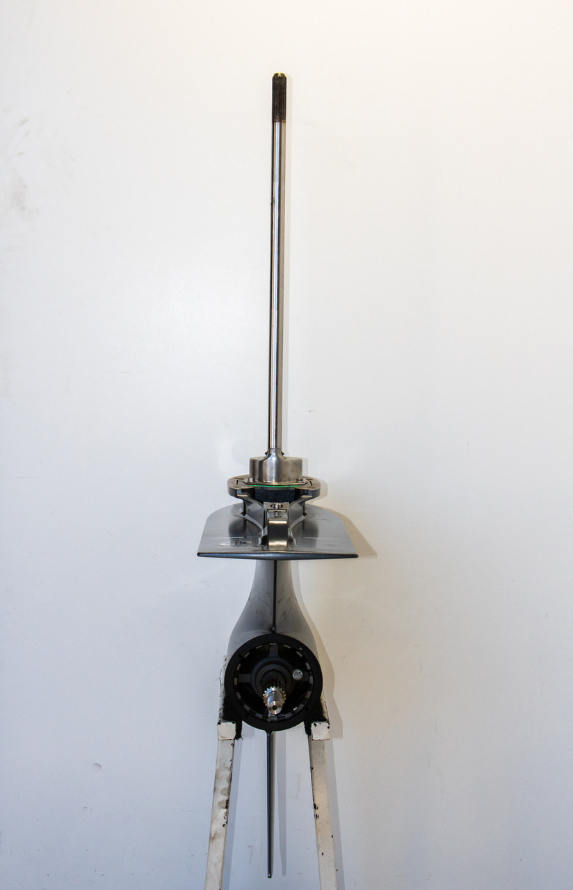 NEW OEM Mercury Racing 450R Complete Lower Unit 20" Driveshaft