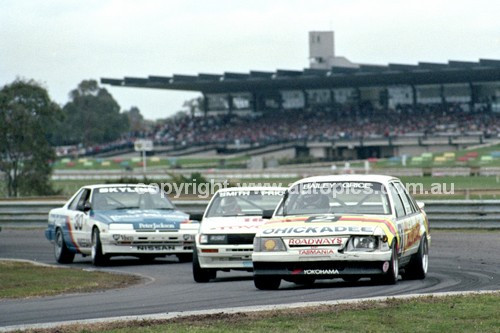 86078 - Graeme Bailey & Allan Grice, Commodore - Sandown, Castrol 500 ...