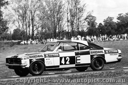 71235 - Bruce McPhee Holden Monaro GTS 350 - Warwick Farm 1971 ...