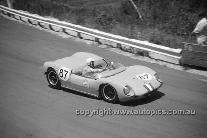630020 - Frank Matich, Lotus 19 - Catalina Park Katoomba 1963 ...