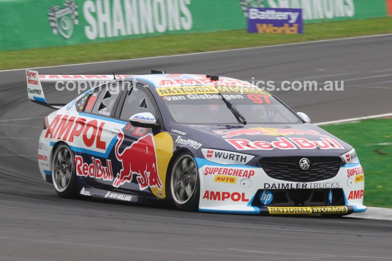 202238 - Shane van Gisbergen - Garth Tander - Holden Commodore ZB ...