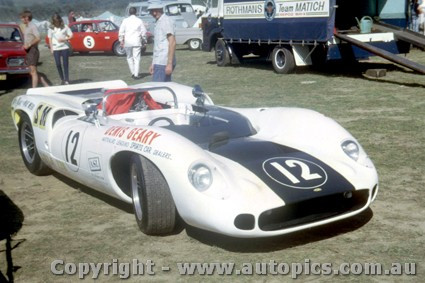 69469 - Denis Geary Lola T70 - Bathurst 1969 - AUTOPICS