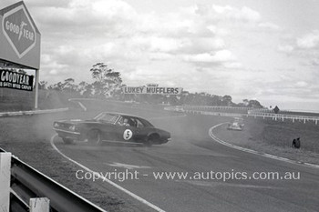 69137 - Terry Allen, Chev Camaro - Sandown 4th May 1969 - Photographer ...