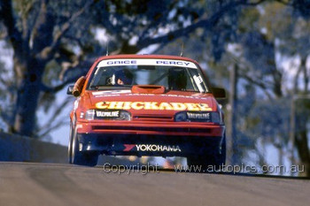 87789 - Win Percy / Allan Grice - Commodore VL - Bathurst 1987 ...