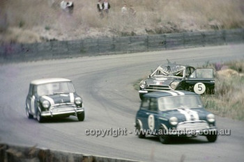 65077 - Peter Manton & Brian Foley passing the Pete Geoghegan rolled ...