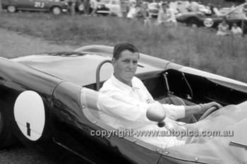 630031 - Ian (Pete) Geoghegan, Lotus 23 - Catalina Park Katoomba 1963 ...