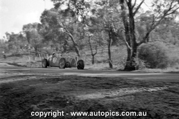52504 - Stan Jones, Bathurst Easter Meeting ,1952, Maybach ...
