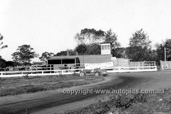 52513 - Stan Jones, Maybach - Parramatta Park 9th June 1952 ...