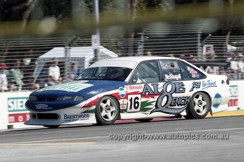 99320 - Dugal McDougall, Holden Commodore VS - Adelaide 500 1999 ...