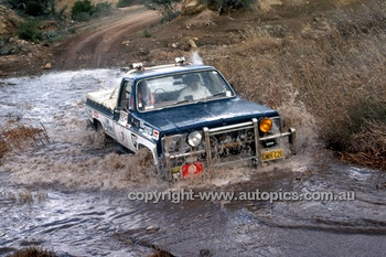 79517 - Hans Tholstrup, Geoff Perry, Chevy C20 Pick-up - 1979 Repco ...