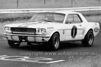 70687 - Robin Pare, Ford Mustang 1970 - AUTOPICS