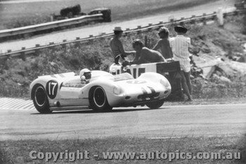 64403 - Frank Matich - Lotus 19B Climax - Warwick Farm 1964 ...