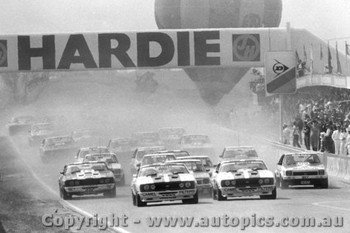 78701 - The Start of the 1978 Bathurst - AUTOPICS