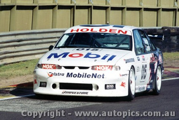 96005 - Craig Lowndes Holden Commodore VR - Sandown 1996 - AUTOPICS