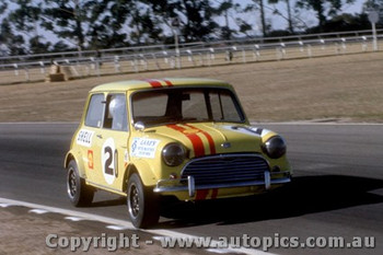 70089 - Peter Manton - Morris Cooper S - Warwick Farm 1970 - AUTOPICS