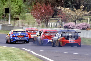 01792 - Mark Skaife / Tony Longhurst - Holden VX Commodore - 1st ...