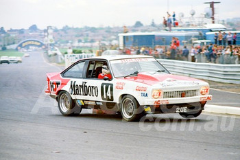 77137 - John Harvey & Wayne Negus, Torana L34 - Sandown 11th November ...