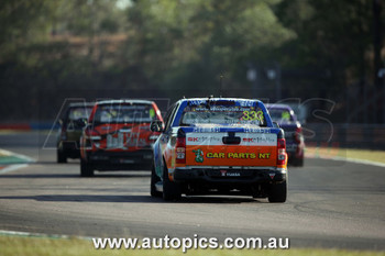 24HV06JS4058 - Rossi Johnson - betr Darwin Triple Crown, Tyrepower V8 ...