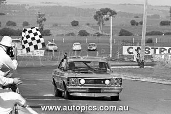 70BA10LR7019 - Allan Moffat, Hardie Ferodo 500, Bathurst, 1970, Falcon XW GT-HO Phase 2 ...