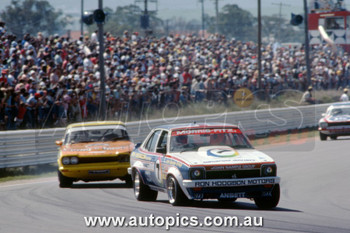 77BA10LR7003 - Bob Morris & John Fitzpatrick, Hardie Ferodo 1000, Bathurst, 1977, Holden Torana ...