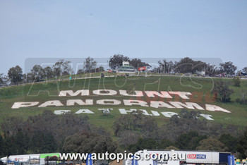 2016 - Mount Panorama Bathurst Sign and Arial Shots, Bathurst 1000 ...
