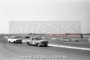 64SA11PD7027 - Fred Sutherland & Alan Mottram, Sandown 6 Hour ...