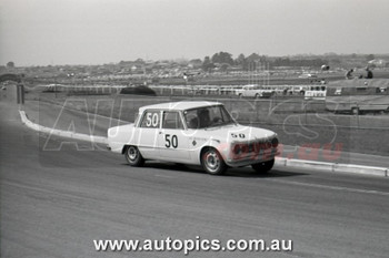 64SA11PD7067 - Roberto Businello & Ralph Sach, Sandown 6 Hour ...