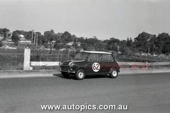 64SA11PD7127 - Peter Manton & Brian Foley, Sandown 6 Hour International ...