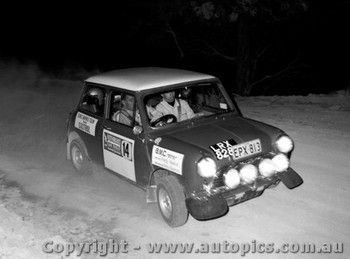 67951 - Paddy Hopkirk - Morris Cooper S - Southern Cross Rally 1967 ...