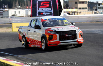 25SM05JS4020 - Tyrepower V8 SuperUte Series, Symmons Plains ...