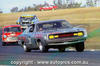 72164 - Tony Allen, Oran Park, 6th August, 1972, Valiant Charger R/T ...