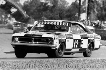71234 - Bruce McPhee Holden Monaro GTS 350 - Warwick Farm 1971 ...